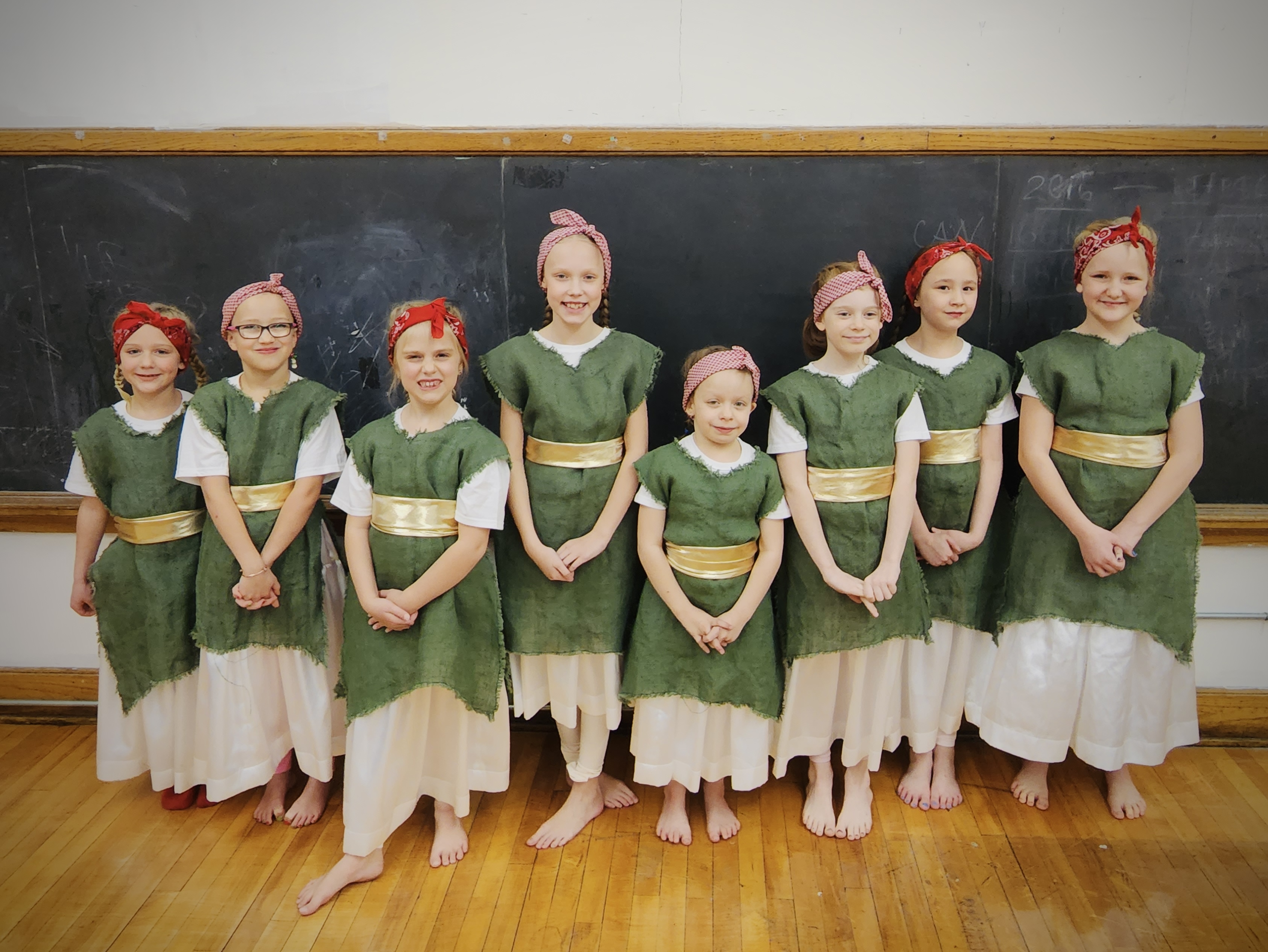 C L A S S – P H O T O S – Set Apart Girls Dance Company