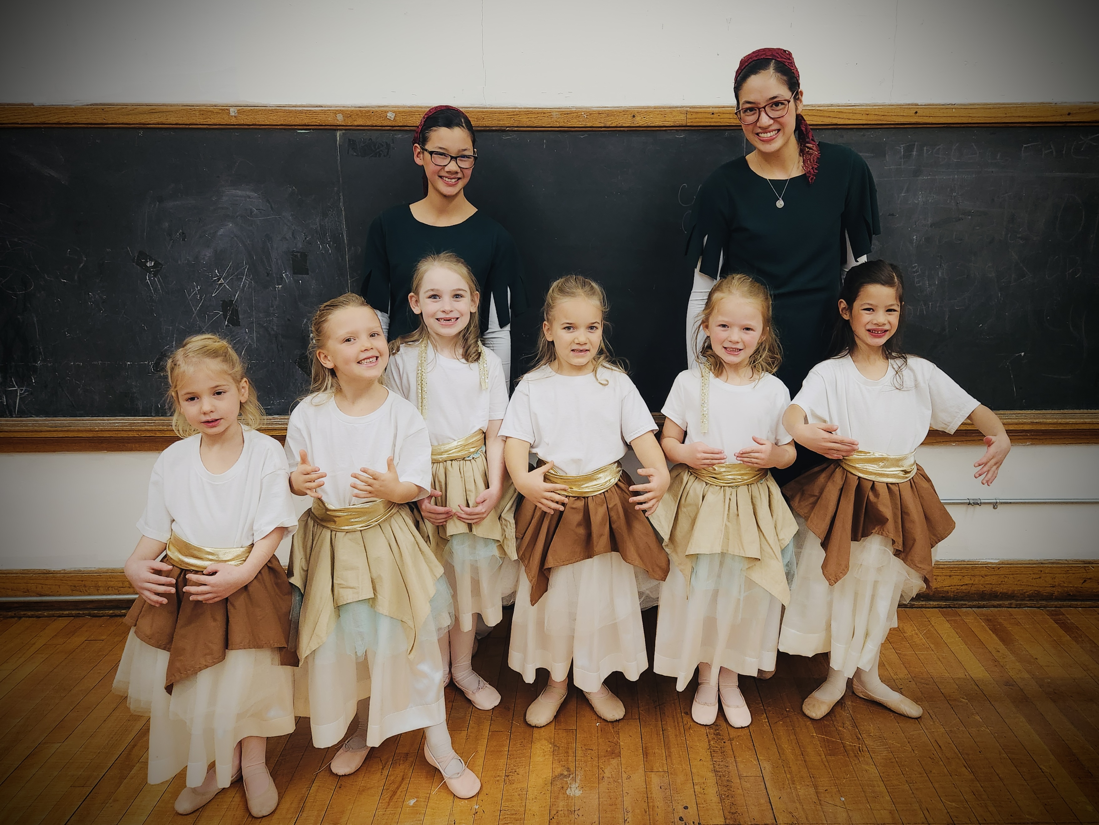 C L A S S – P H O T O S – Set Apart Girls Dance Company